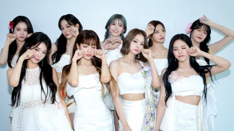 fromis_9 上班路婉拒脫口罩，遭記者嗆「自以為是防彈嗎」 - LUVKPOP