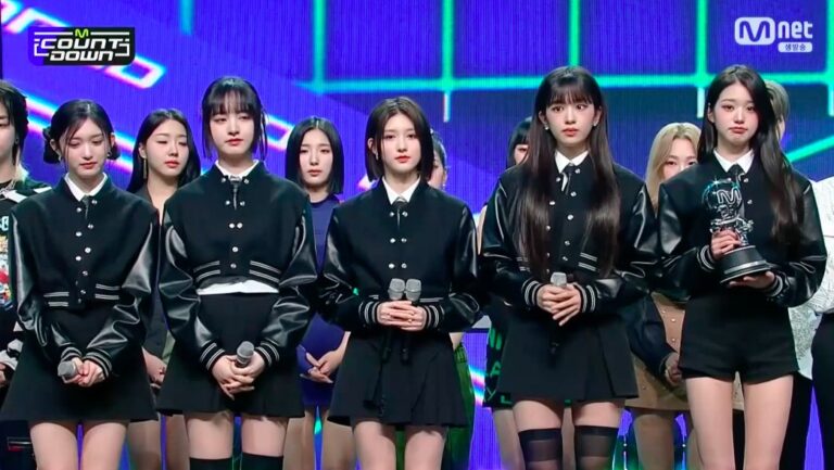 《M Countdown》主持換上黑衣，氣氛沉重直播！周憲眼眶泛紅提文彬「希望能在美好地方好好休息」 - LUVKPOP