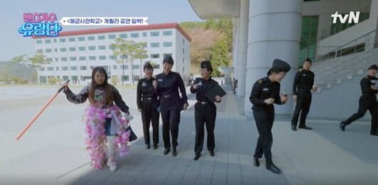 《DANCE歌手流浪團》學生考試前一天突襲公演，遭韓媒批評「妨礙學習」，網友：「又不是幼兒園孩子」 - LUVKPOP