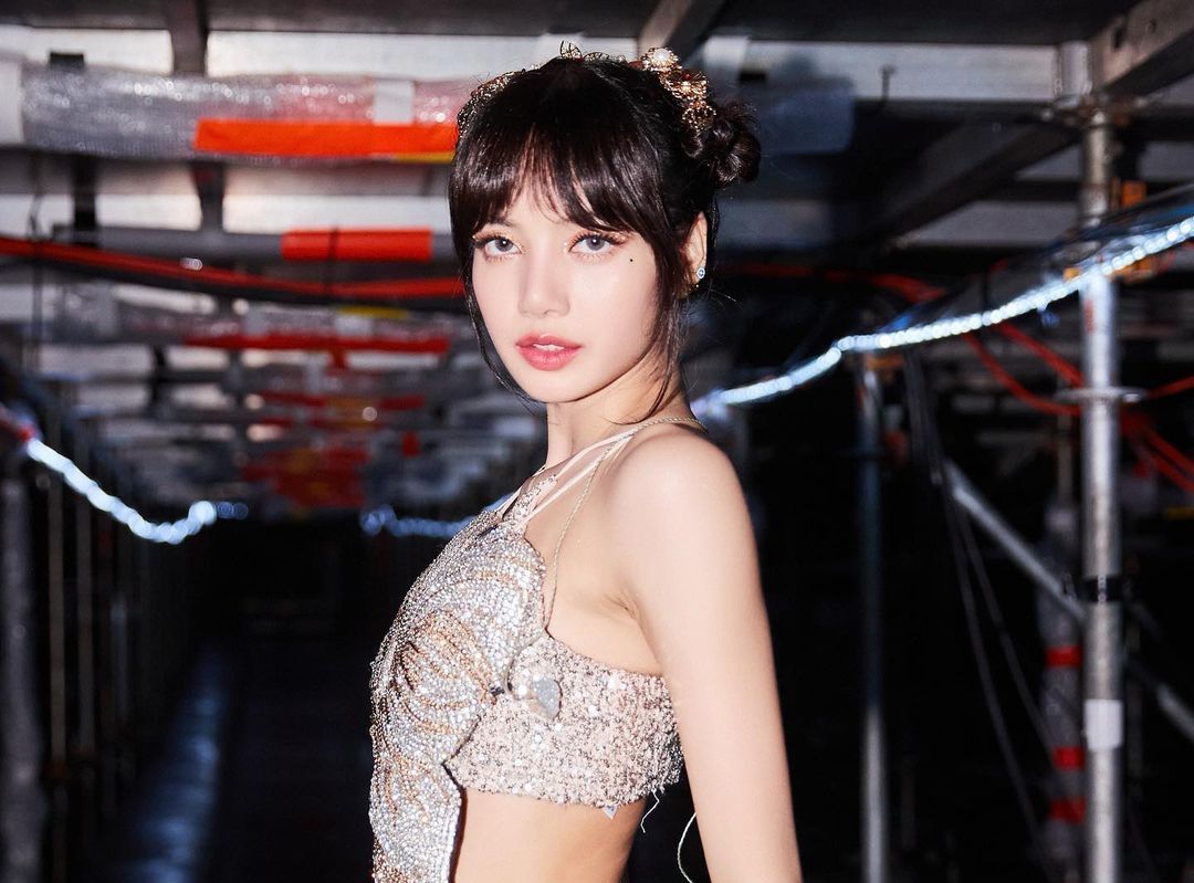 BLACKPINK 續約卡關！三人續約進展順利，Lisa 和 YG 意見分歧大！ - LUVKPOP