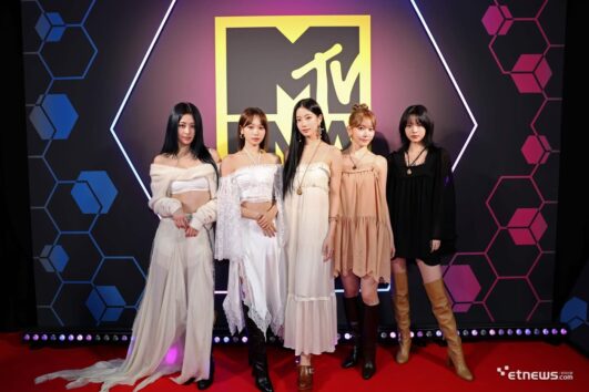 「NJZ」 3 月推出新曲，LE SSERAFIM 宣布同個時間點回歸 - LUVKPOP