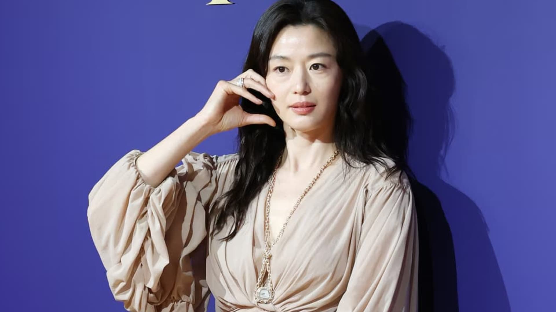 全智賢 7 月約滿 IEUM HASHTAG，攜手經紀人自立門戶！ - LUVKPOP